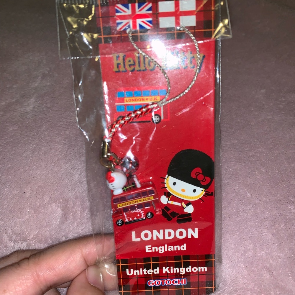 Hello Kitty London Plush And Charm - Gem